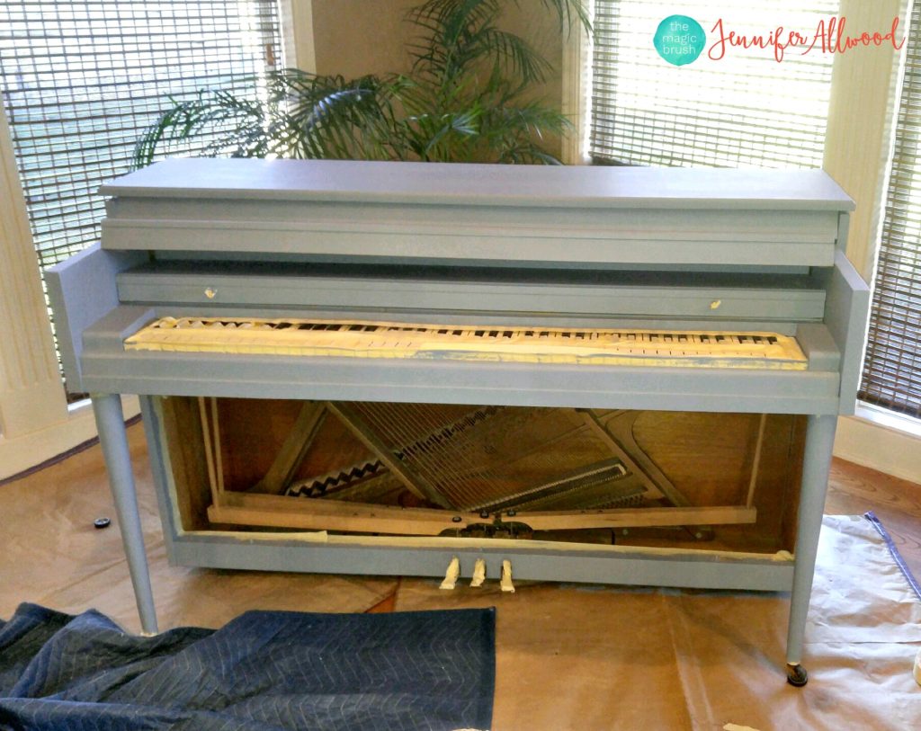 How to make a painted piano with chalk-type paint | Magic Brush